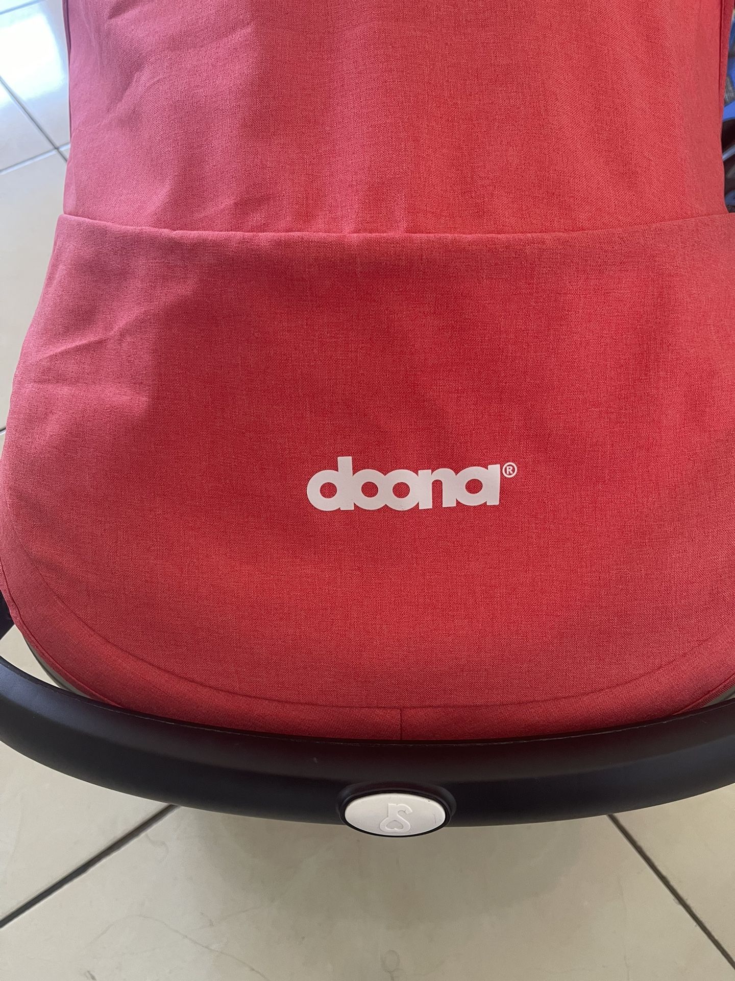 Doona Car Seat & Stroller for Sale in Pembroke Pines, FL - OfferUp