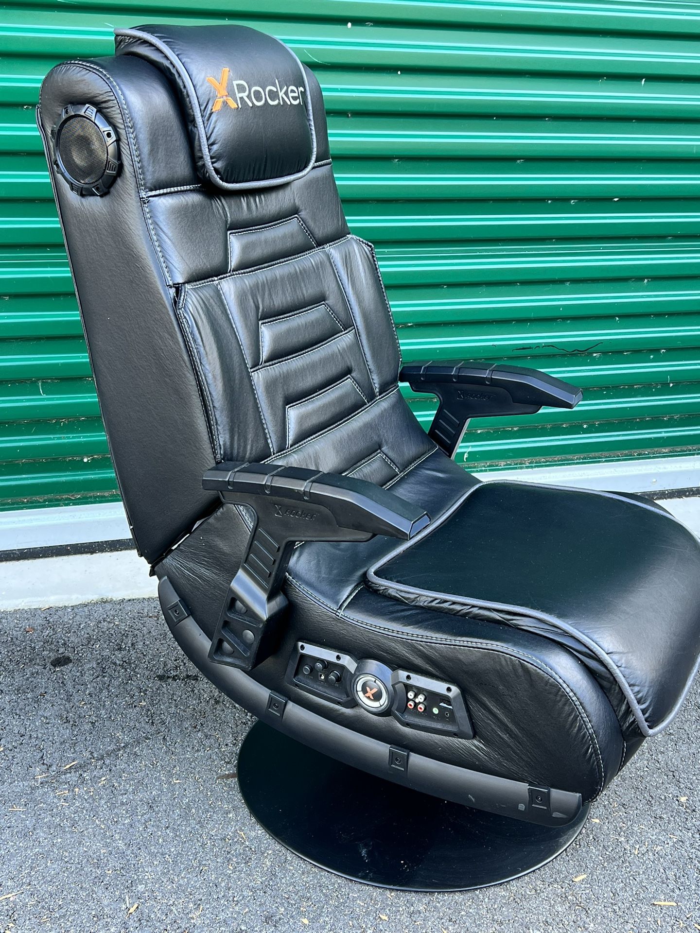 X Rocker Pro Lounging Video Gaming Leather Pedestal Chair for Sale in ...