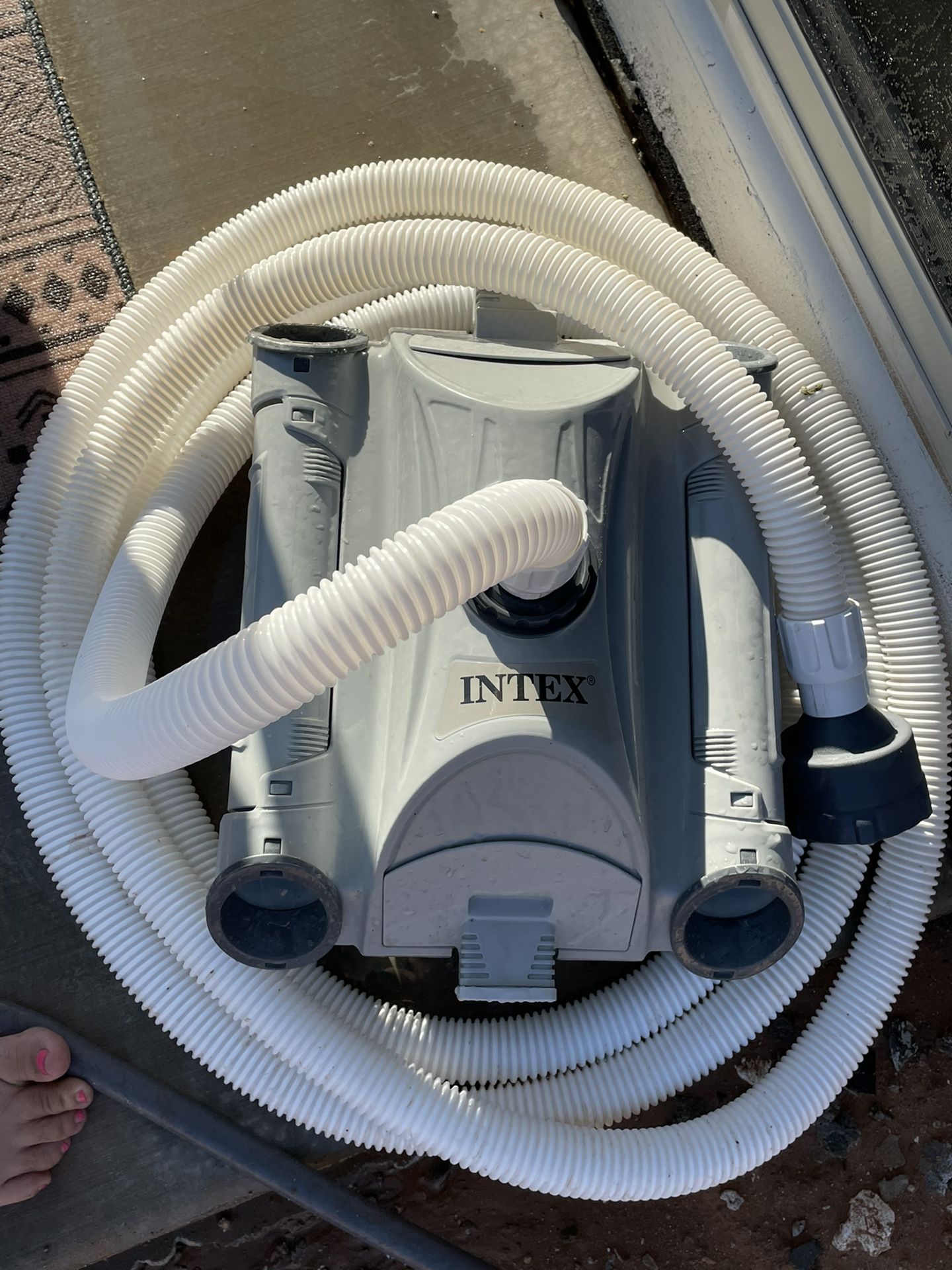 Intex Pool Vacuum for Sale in Coolidge, AZ - OfferUp