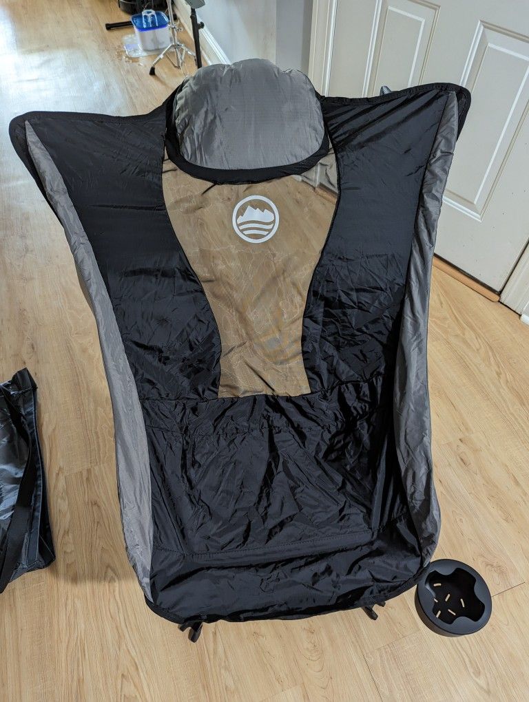 Cliq Lounge Chair BRAND NEW for Sale in Chicago, IL - OfferUp