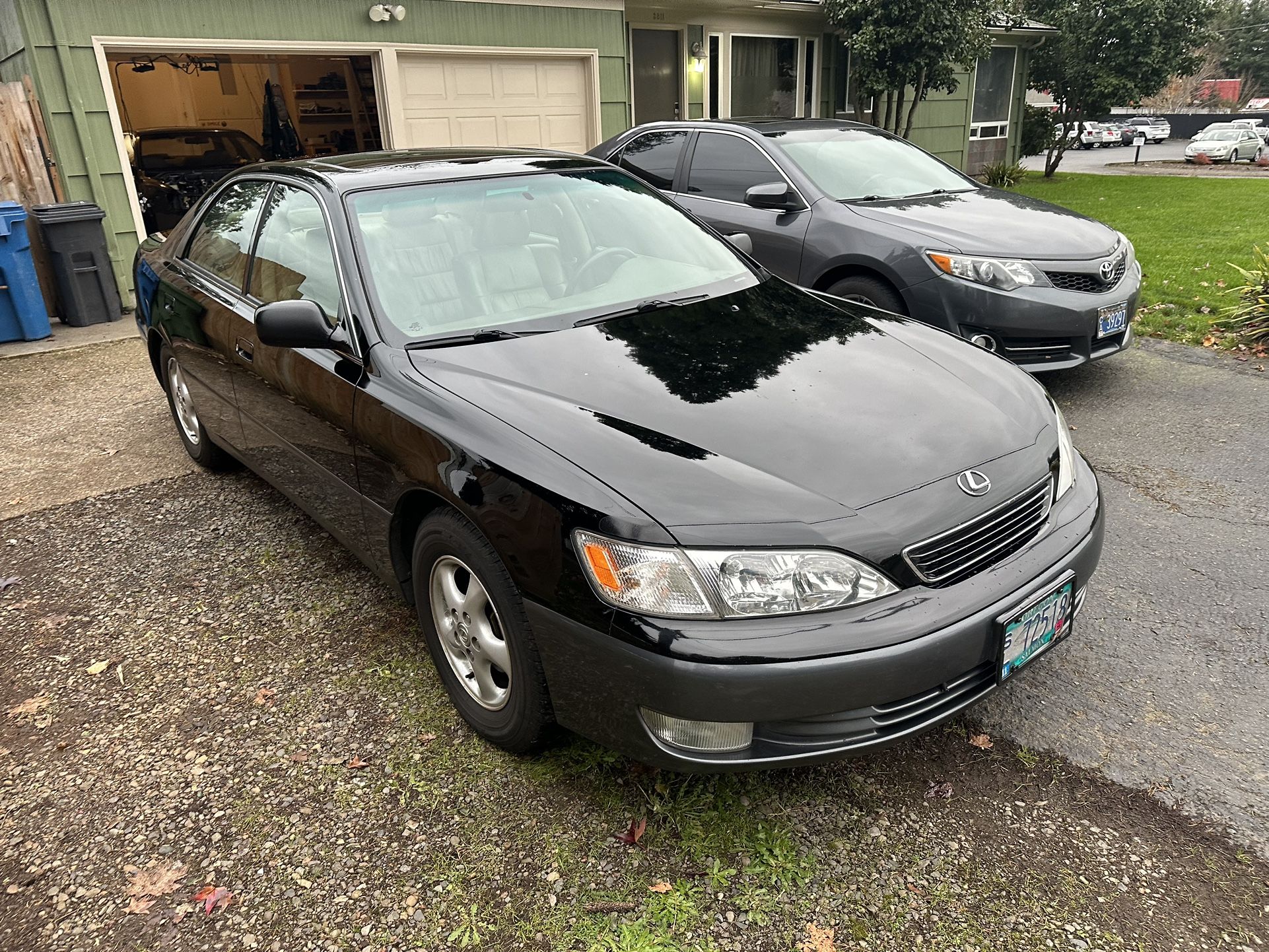 1998 Lexus ES 300 for Sale in Salem, OR - OfferUp