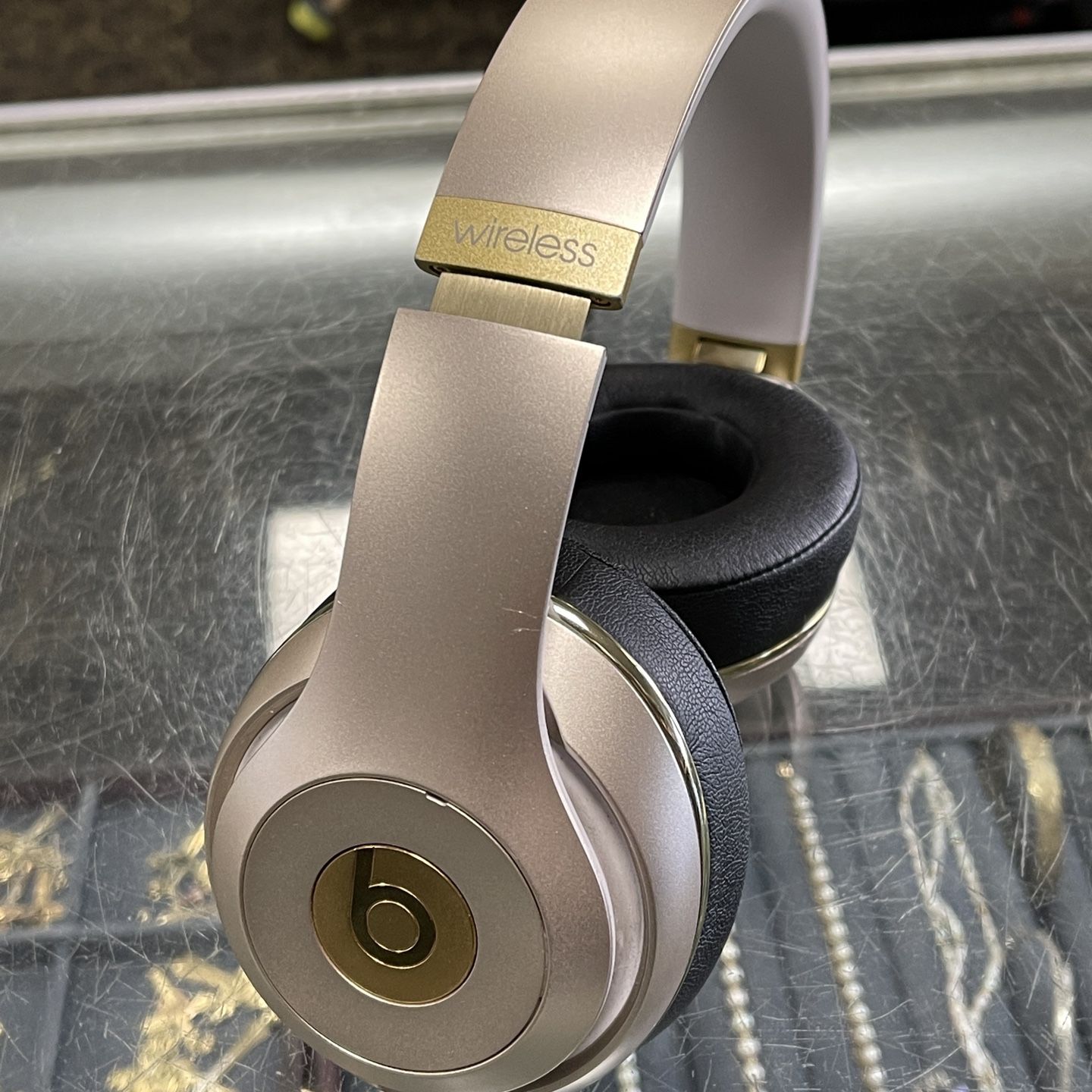 Beats Gold Studio