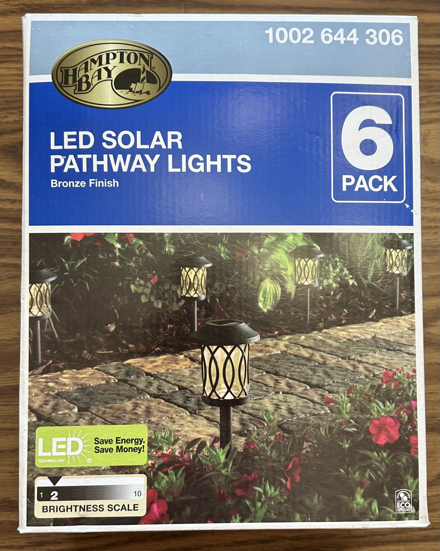 LED SOLAR PATHWAY LIGHTS ( 6 PACK ) for Sale in Bethlehem, GA - OfferUp