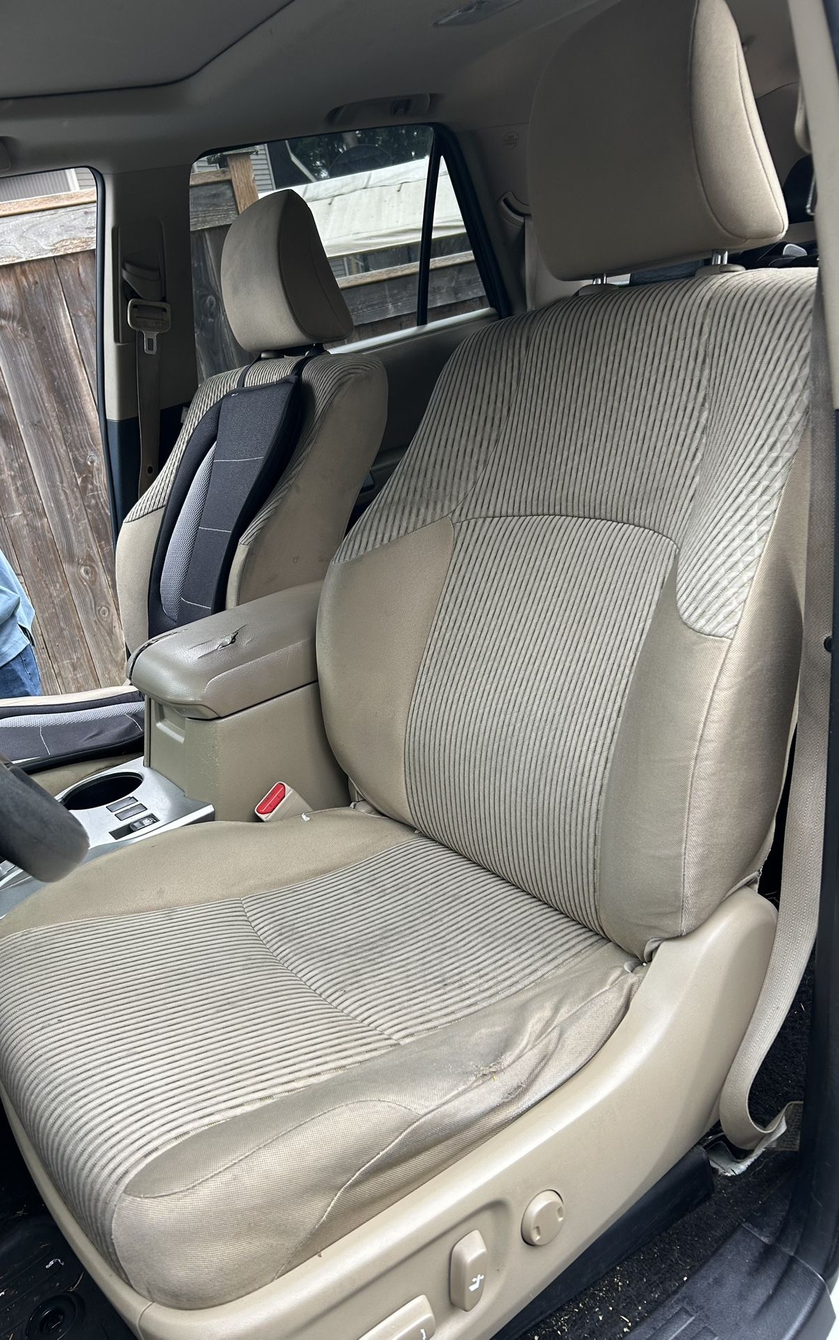 2011 Toyota 4Runner Seats for Sale in Everett, WA - OfferUp