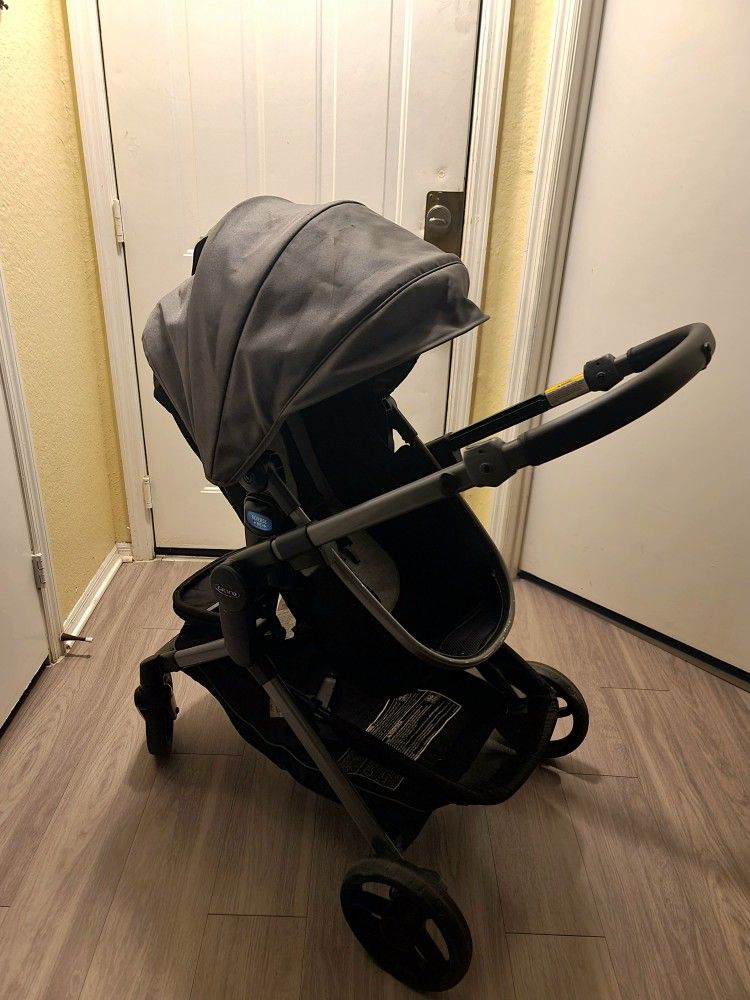 GREAT CONDITION GRACO REVERSIBLE SEAT BASSINET STROLLER for Sale in ...