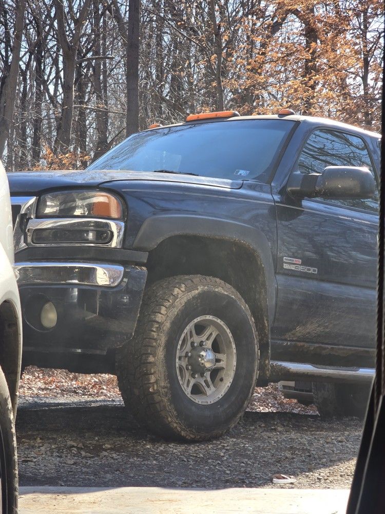 2005 GMC Sierra 3500 for Sale in Kennett Square, PA - OfferUp