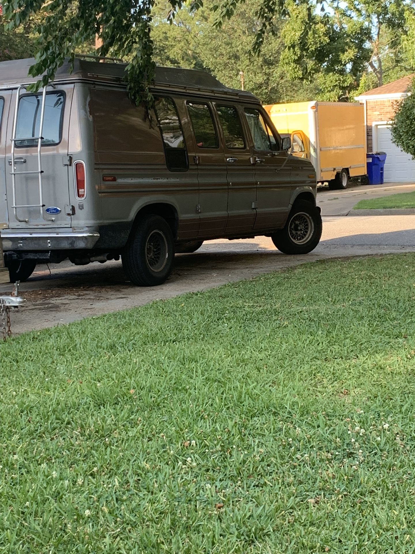 89 Ford econoline E150 v8 5.0 eng for Sale in Norfolk, VA - OfferUp