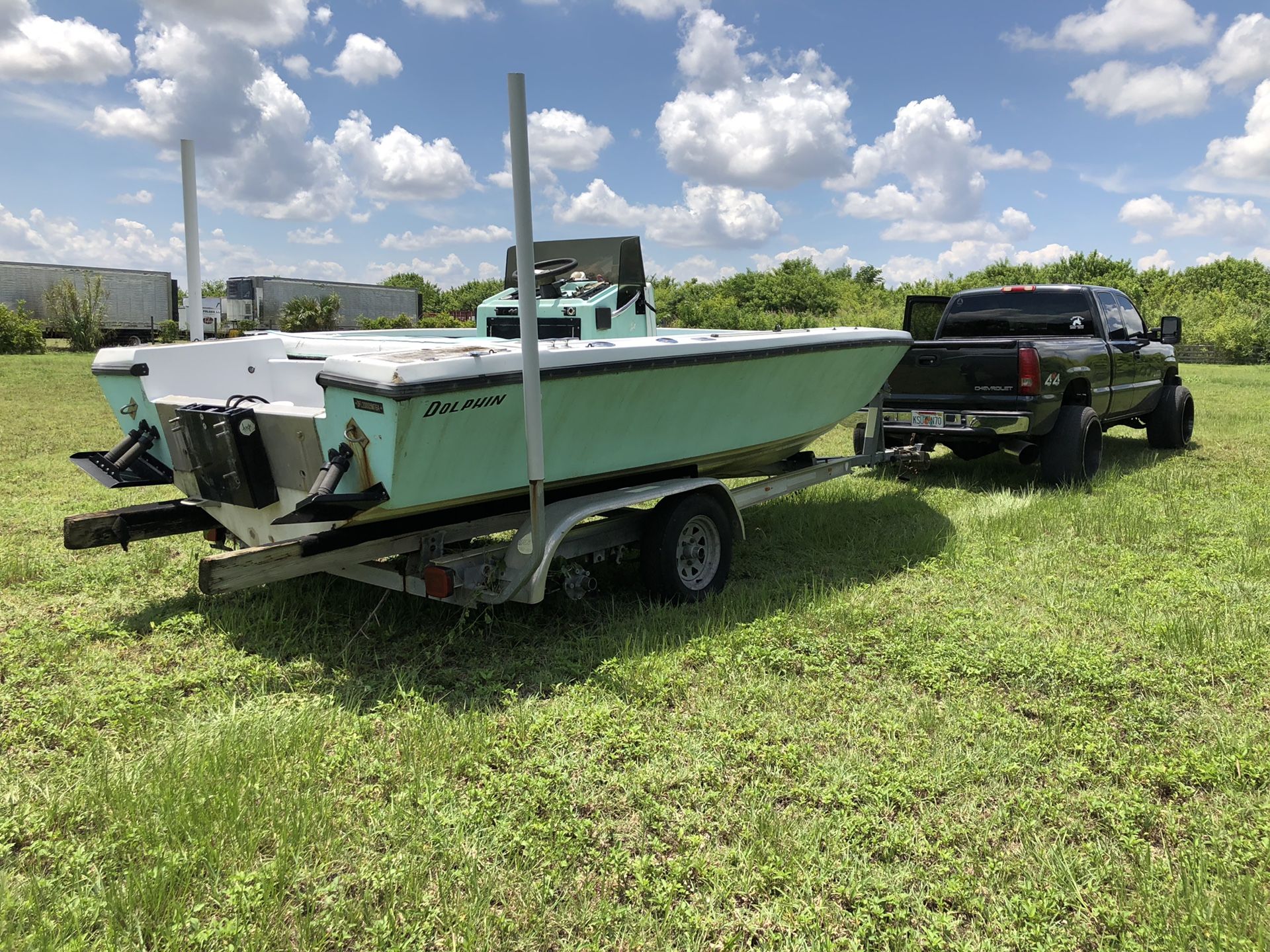 19 ft Super Skiff, Dolphin boat for Sale in Homestead, FL - OfferUp