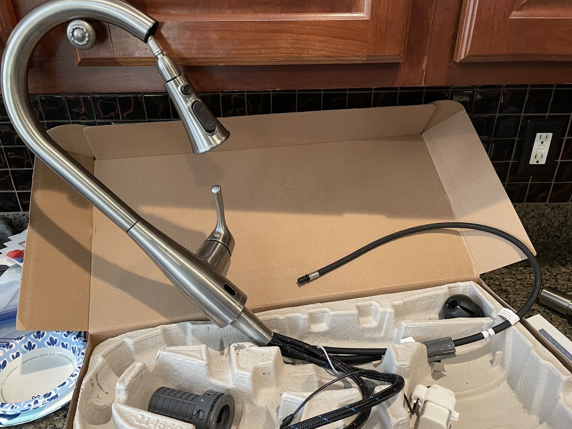Motion Sensor Kitchen Faucet for Sale in Gilbert, AZ - OfferUp