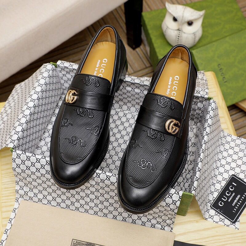 Gucci GG Men’s Leather Shoes With Box New for Sale in Los Angeles, CA ...
