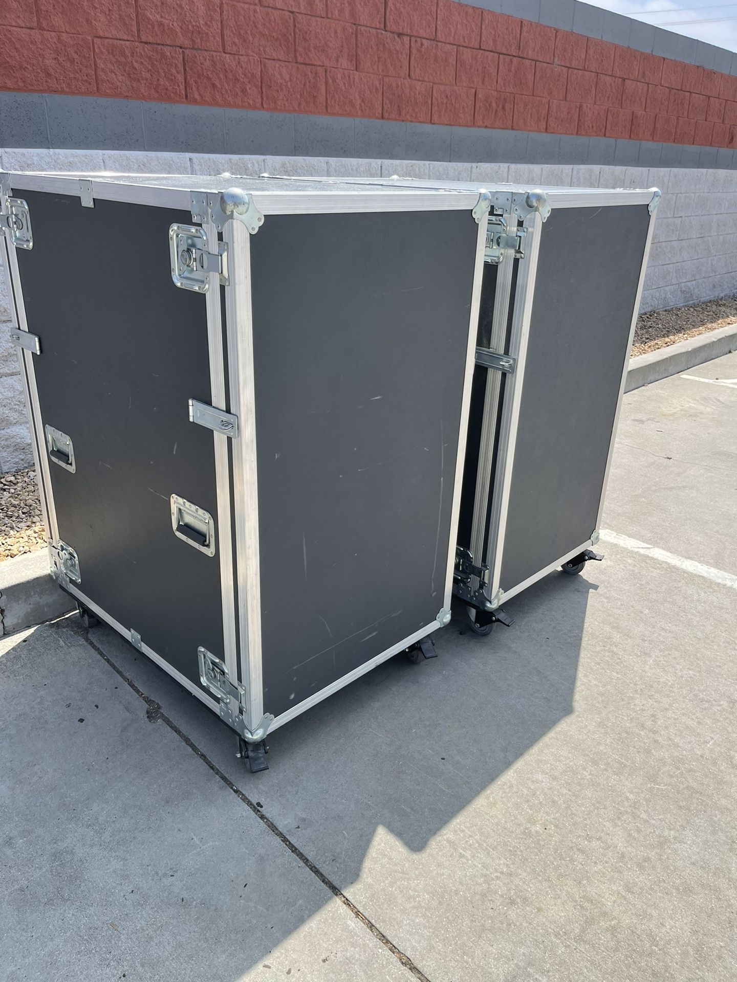 Road Cases Heavy Duty Large Set Of 2 for Sale in Santa Fe Springs, CA ...