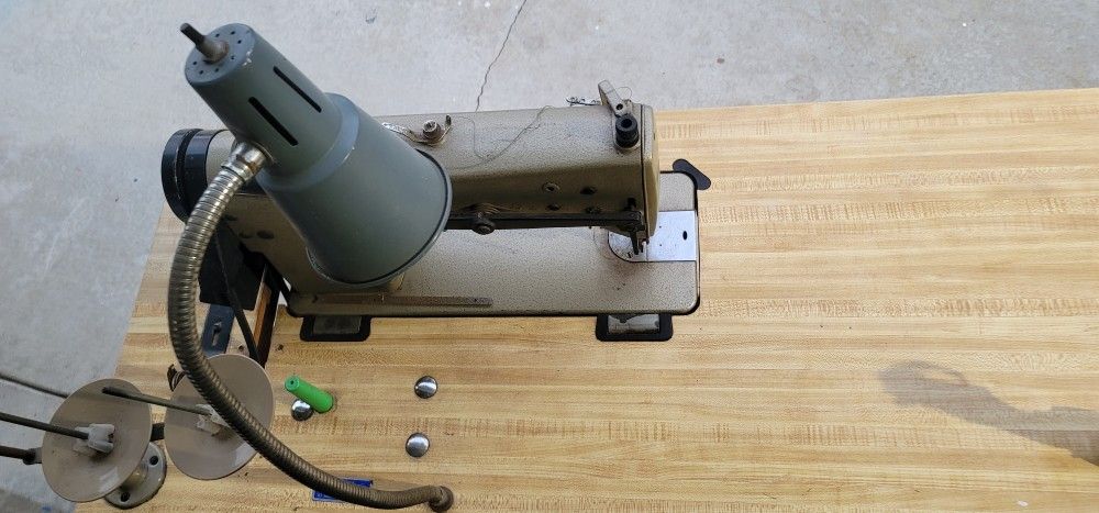 Consew 230 Industrial Sewing Machine With Table for Sale in Huntington ...