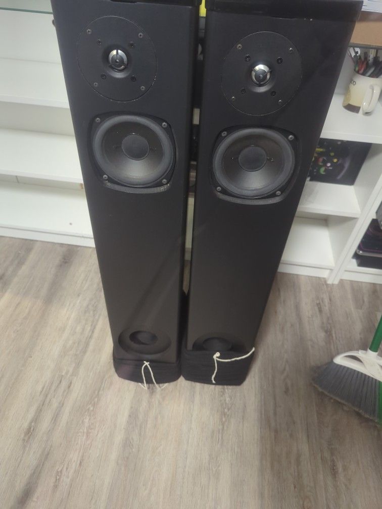 Definitive Technology Bp8 & Sony Receiver for Sale in Lakewood, WA ...