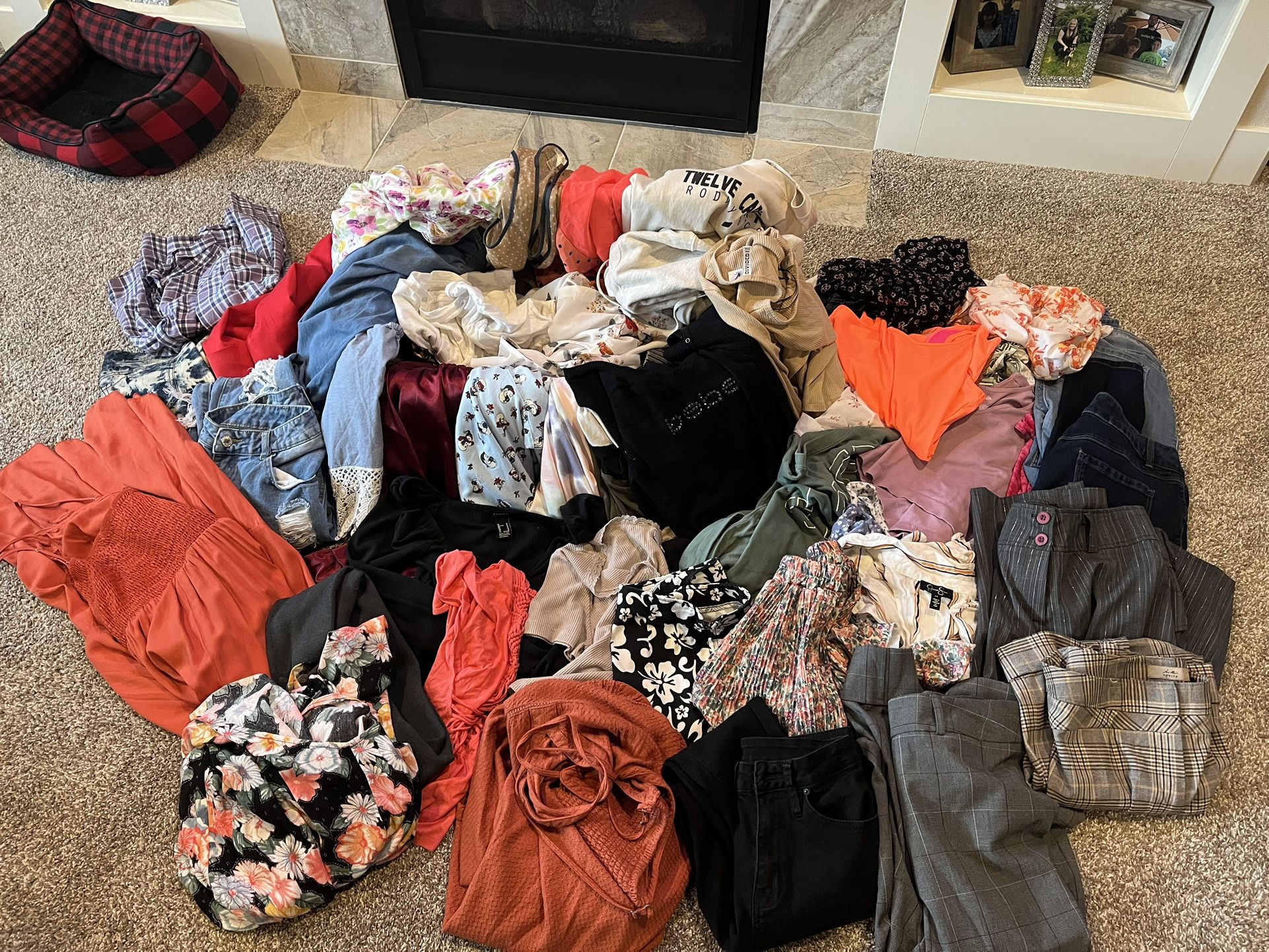 55+piece Women’s Clothing Lot for Sale in Vancouver, WA - OfferUp