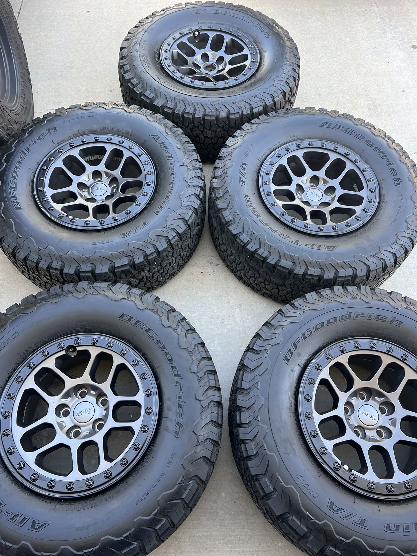 Jeep Rubicon 392 Extreme Mopar Wheels Rims OEM Gladiator Sahara 315/70 ...
