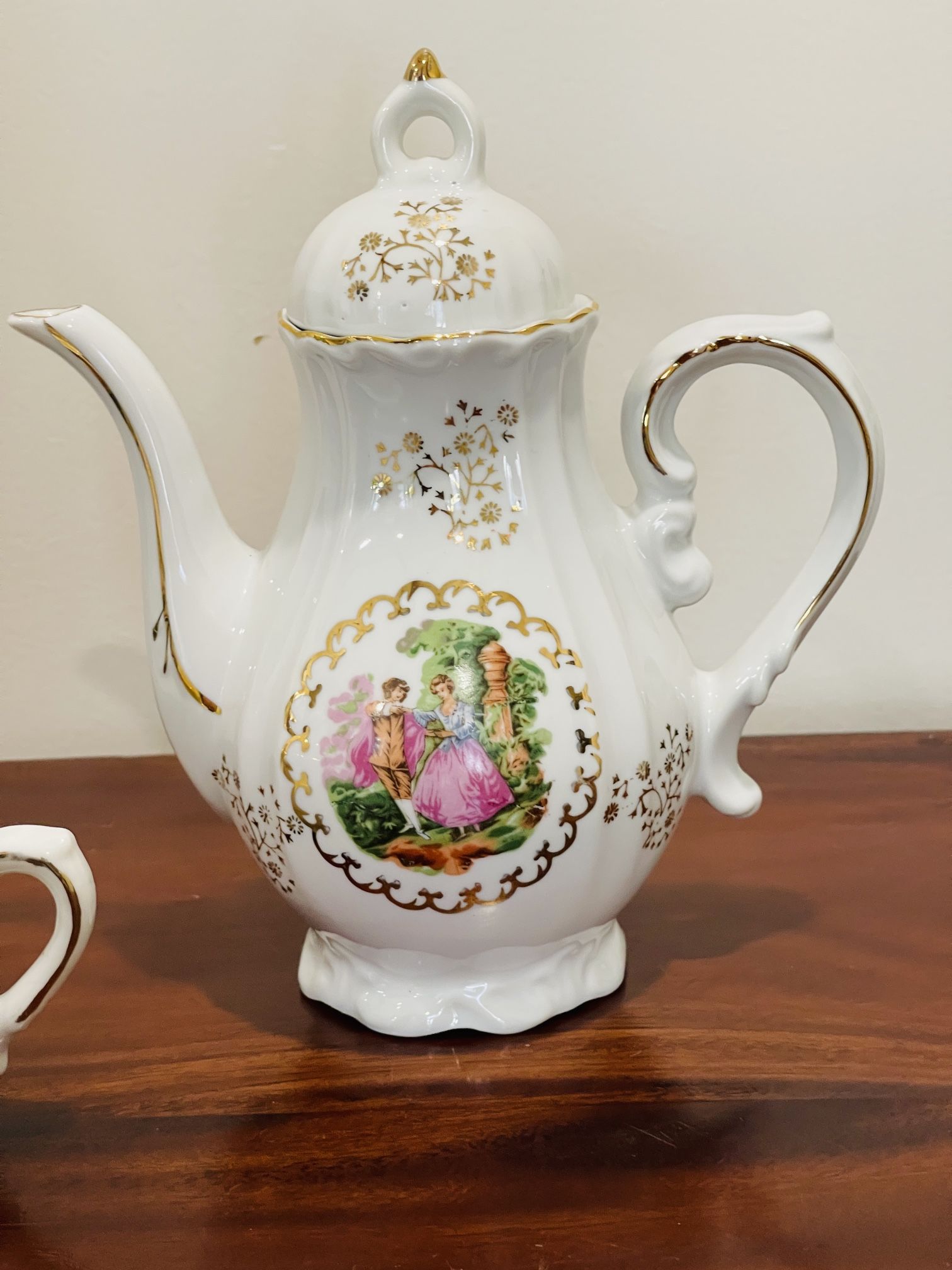 Victorian Style Tea Cup And Sugar Bowl Set for Sale in Fort Lauderdale ...