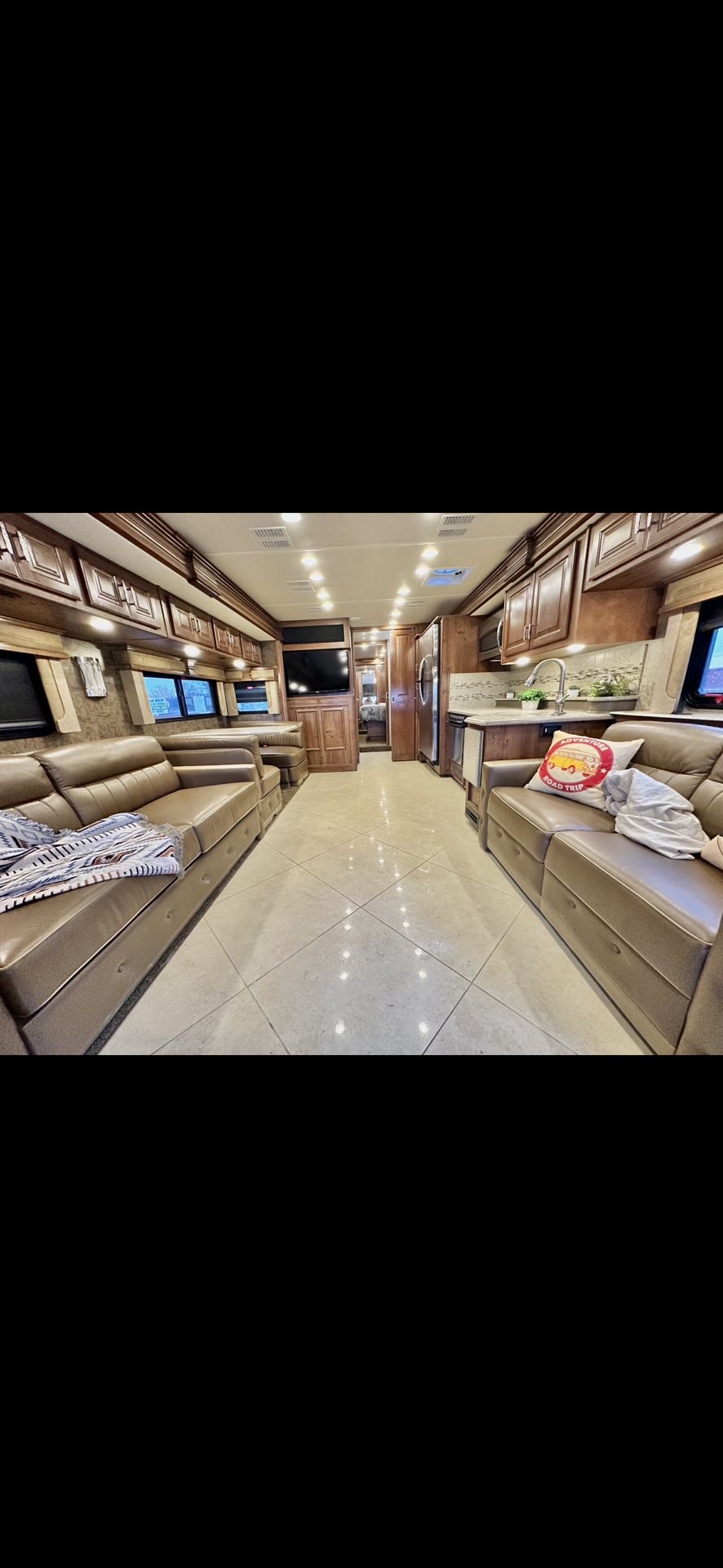 2014 Fleetwood Discovery 36J for Sale in Rowlett, TX - OfferUp