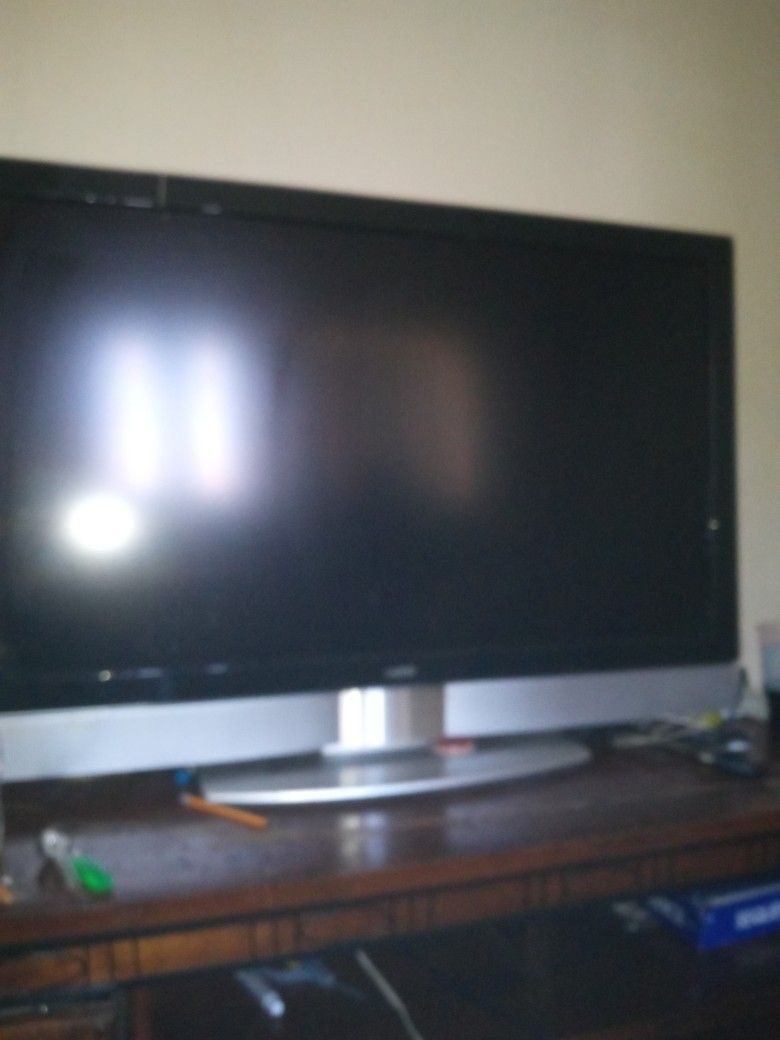 Vizio TV 56 Inch Flat Screen for Sale in Riverside, CA - OfferUp
