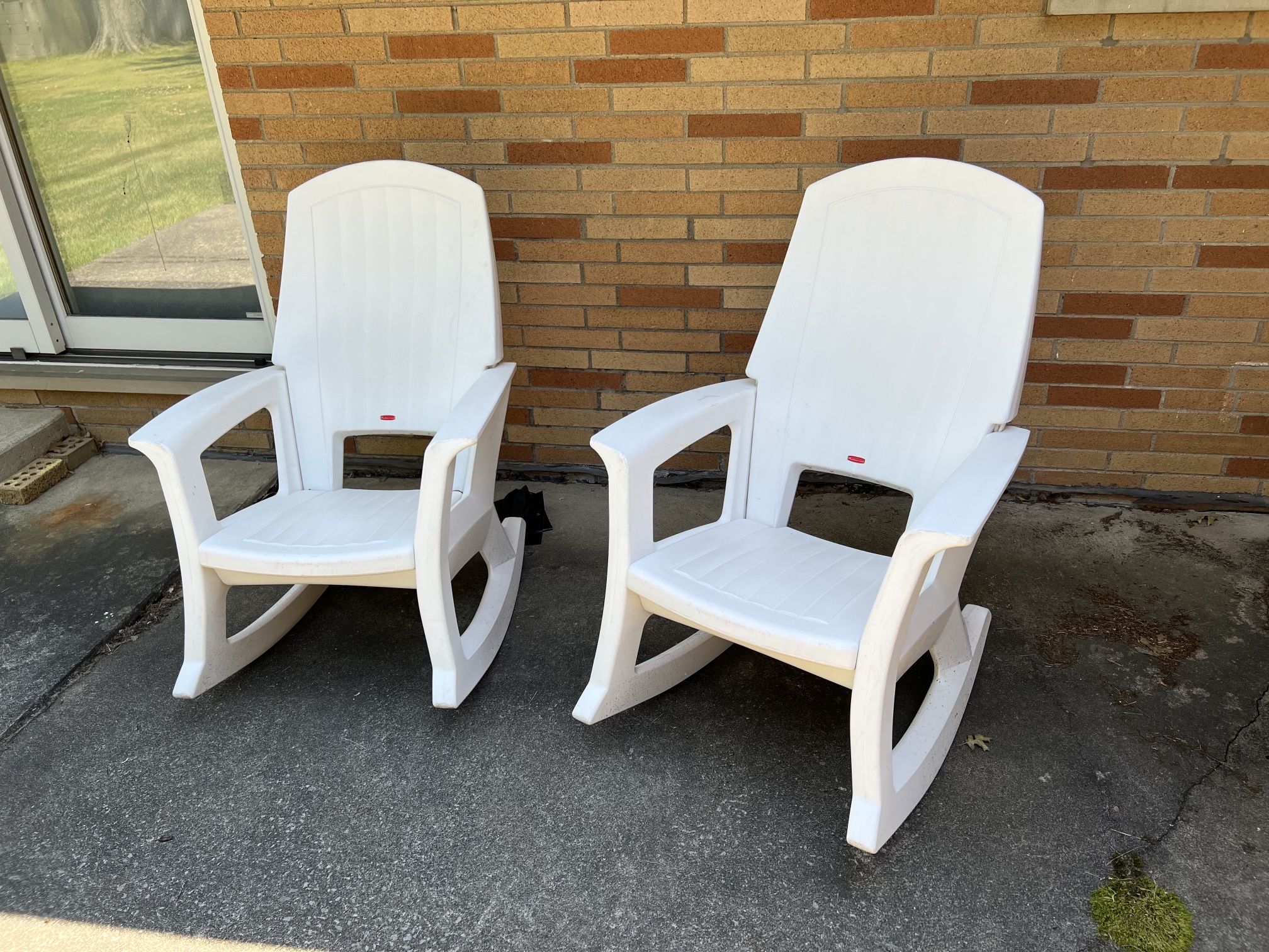 Rubbermaid Plastic Rocking Chairs