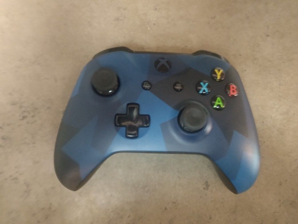Midnight Forces Xbox One Controller