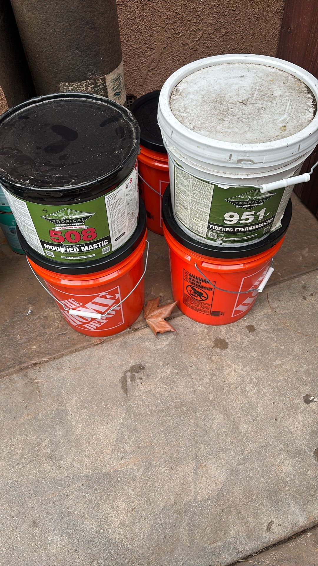 Coating ?3 Buckets New? 1 Bucket Roof Black Mastic ? 1 Acrylic White ...