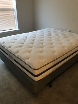 Simmons Beautyrest Recharge Signature Select Ashaway 11 Plush Mattress for Sale in Lombard IL OfferUp