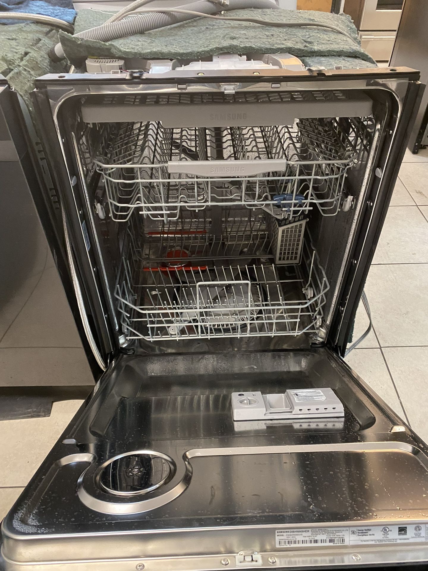 New Open Box Black Stainless Steel Dishwasher for Sale in North Las ...