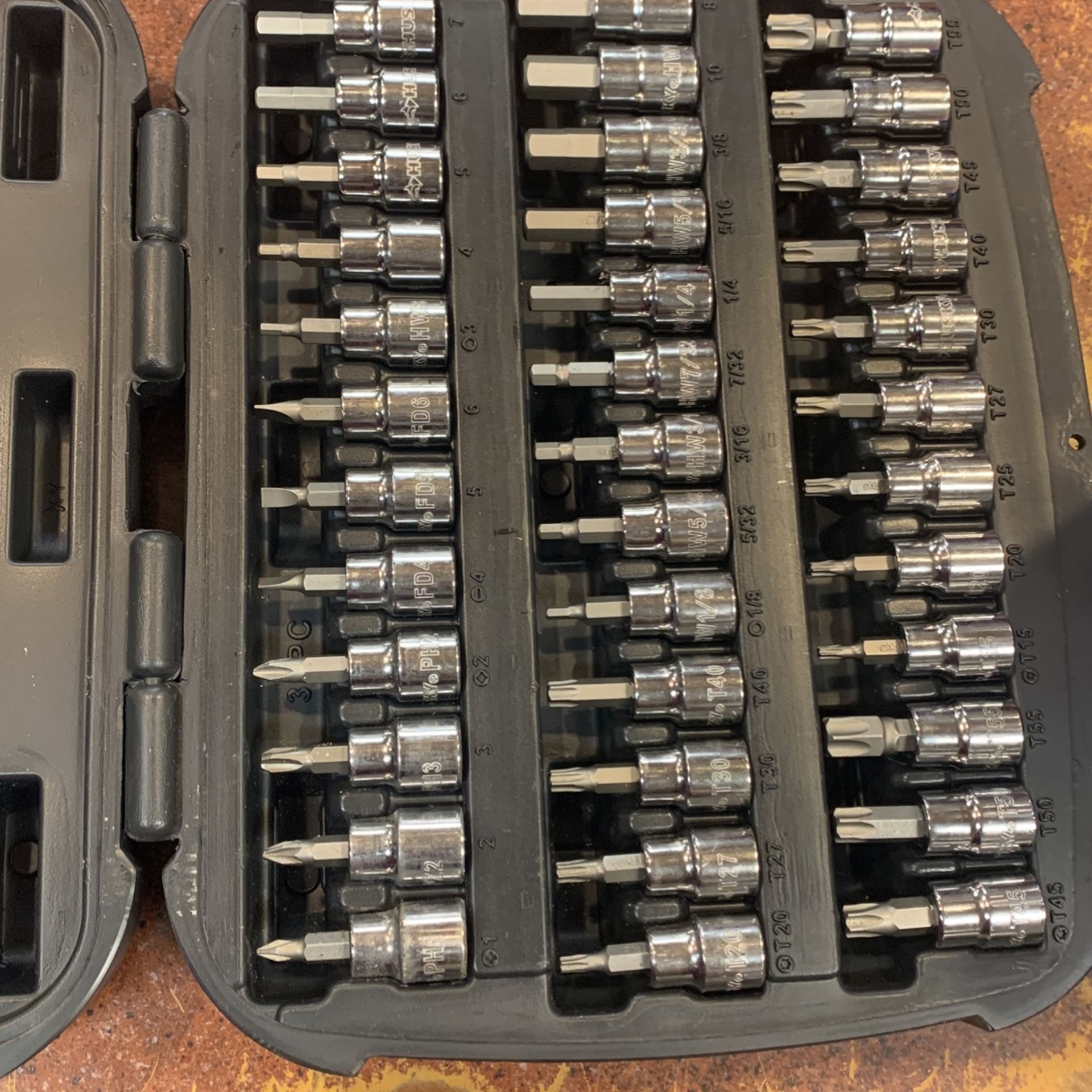 Husky 37 Pc Bit Socket Set for Sale in San Antonio, TX - OfferUp