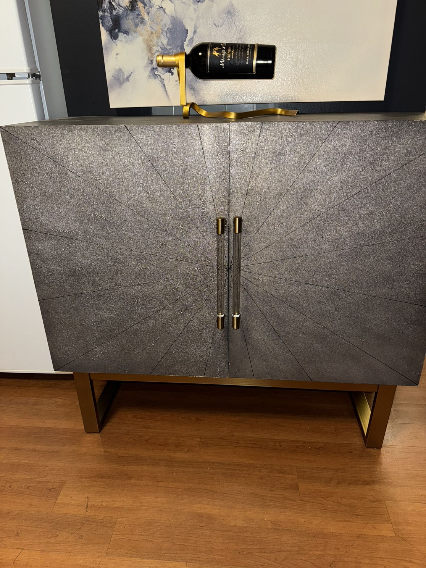 Beautiful Modern Bar Console for Sale in Dorchestr Ctr, MA - OfferUp