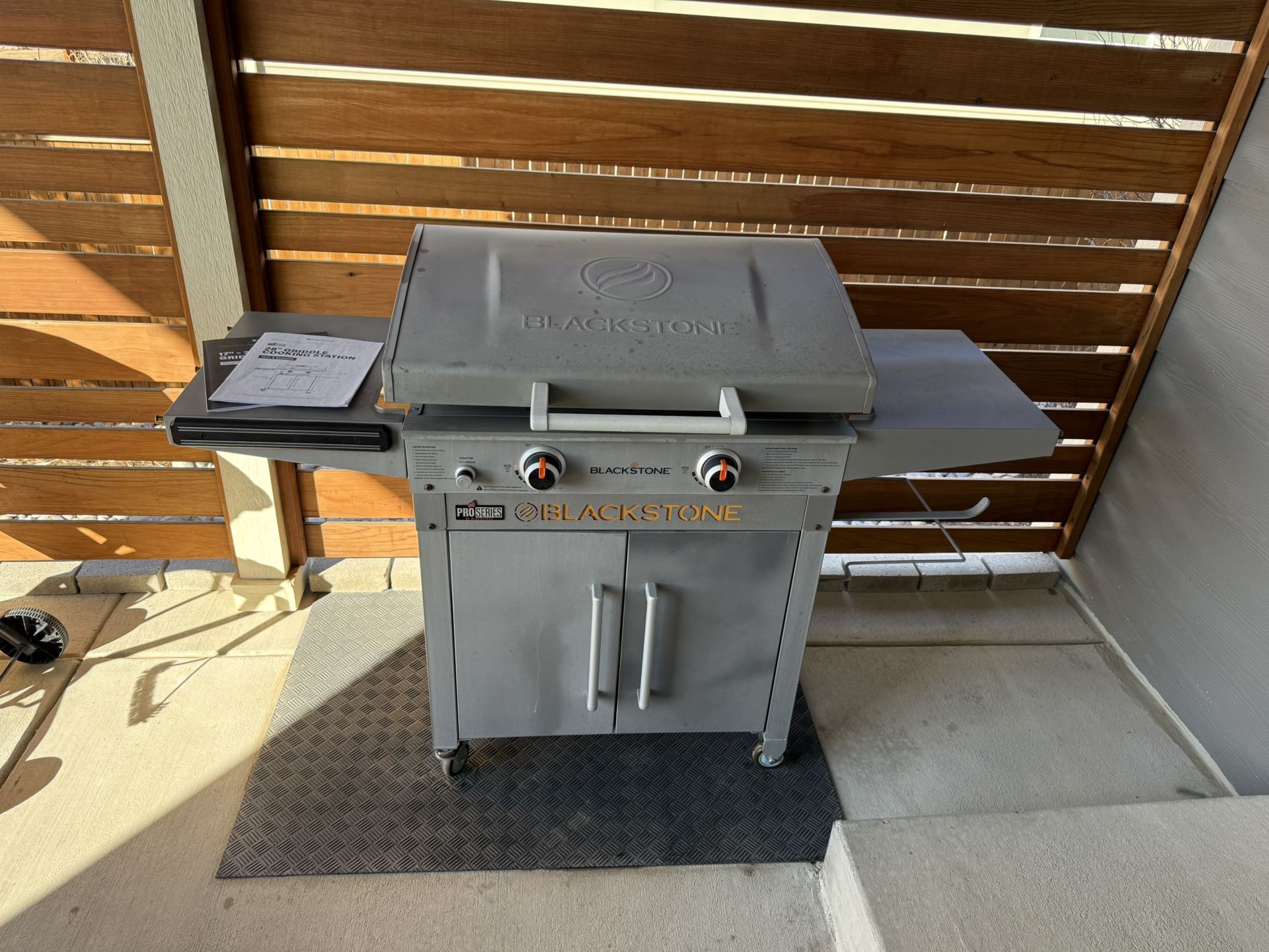 Blackstone Pro Series Griddle for Sale in Thornton, CO - OfferUp