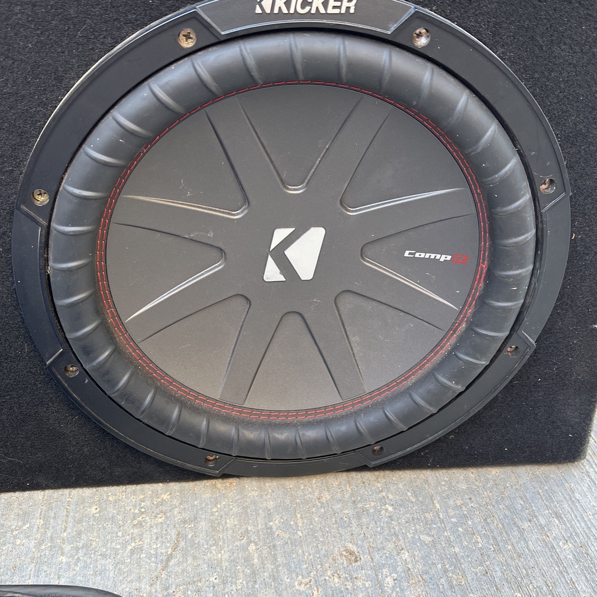 Kicker 12” Subs/sealed Box for Sale in Fontana, CA - OfferUp