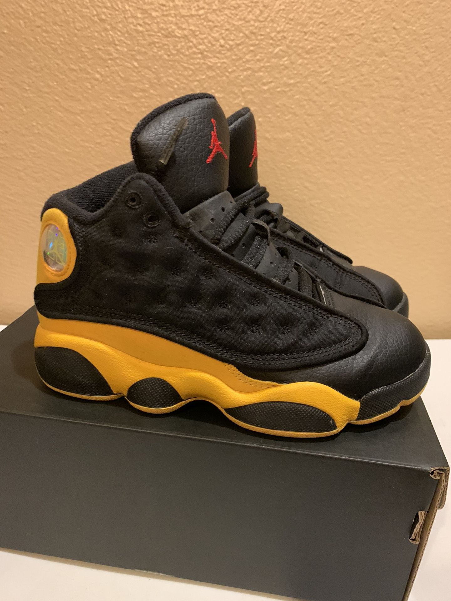 Jordan Retro XIII 12c for Sale in Palmdale, CA - OfferUp