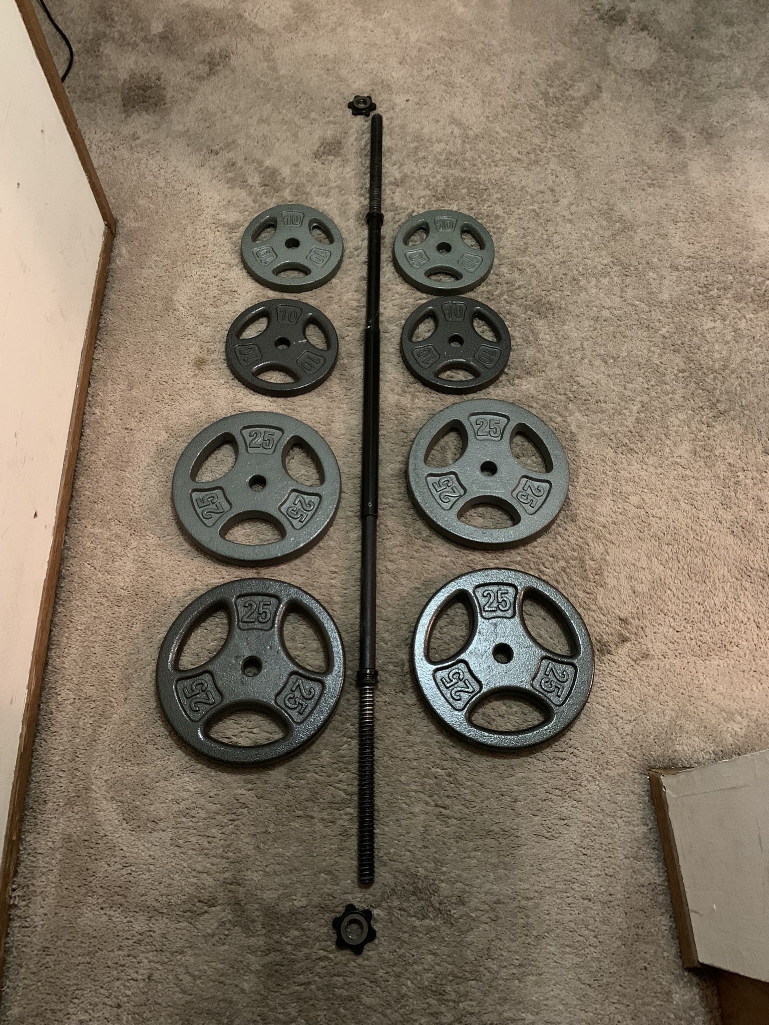 Barbell + Weight Plates: Total 155 Pounds for Sale in Woodinville, WA ...