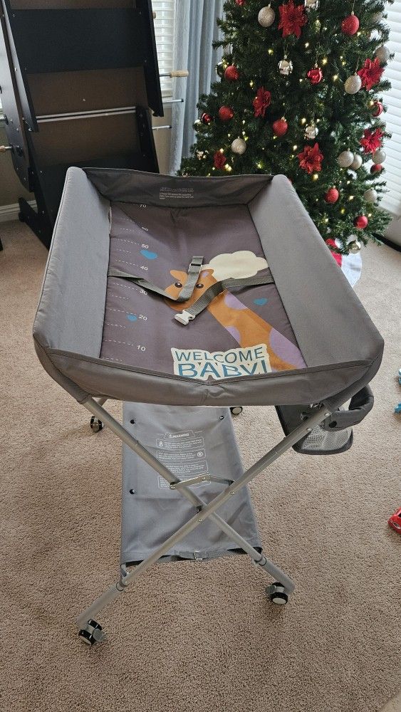 [Free] Foldable Changing Table for Sale in San Diego, CA - OfferUp