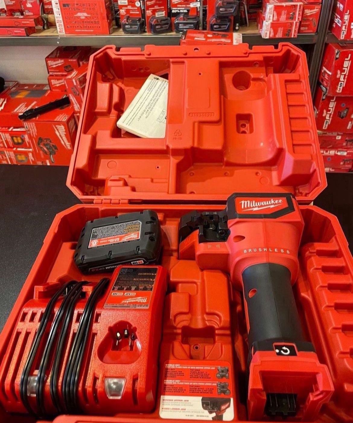 Milwaukee M18 18V Lithium-Ion Cordless Brushless Threaded Rod Cutter ...