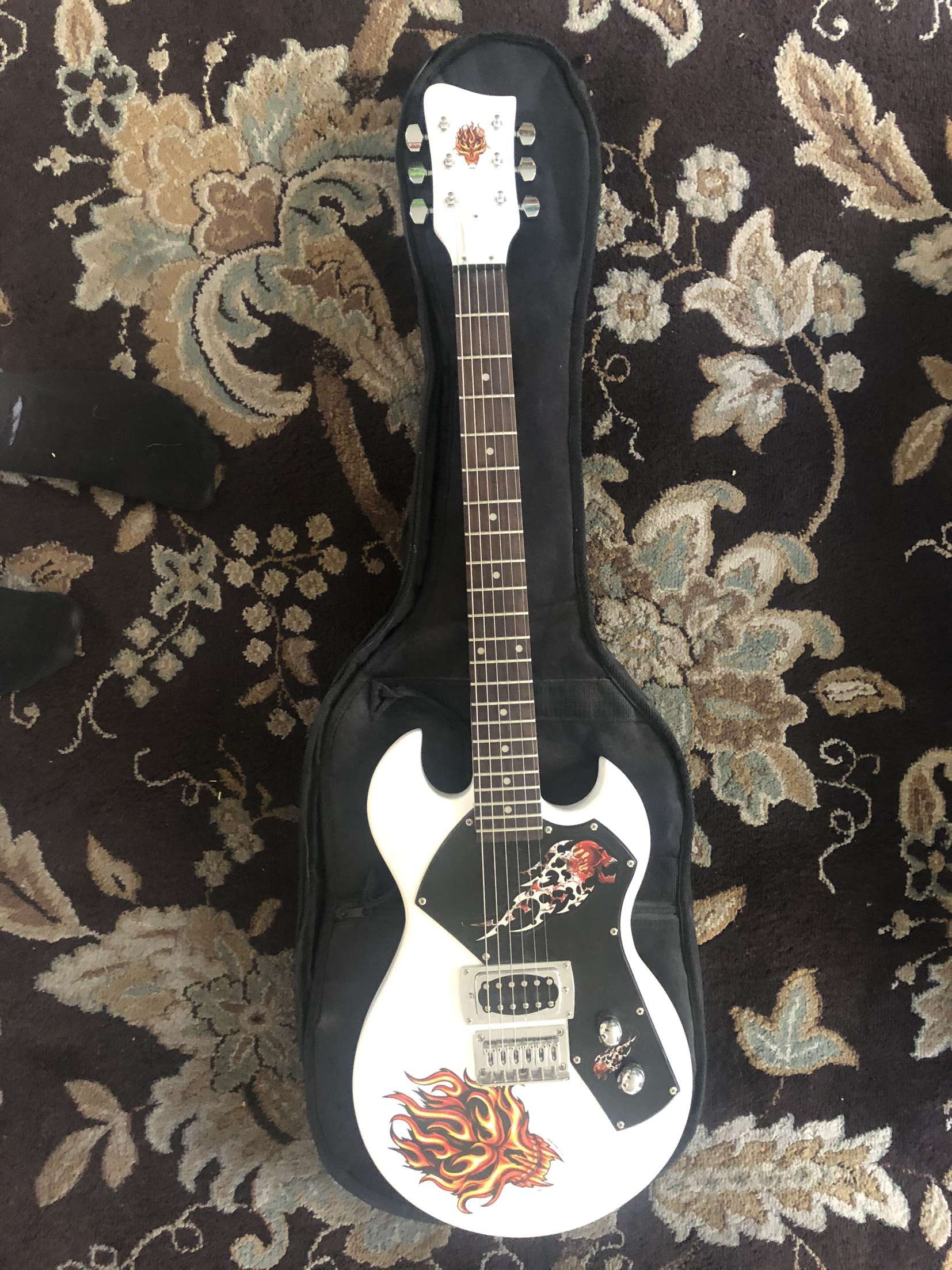 First Act 222 Electric Guitar and Guitar Bag for Sale in Las Vegas, NV ...