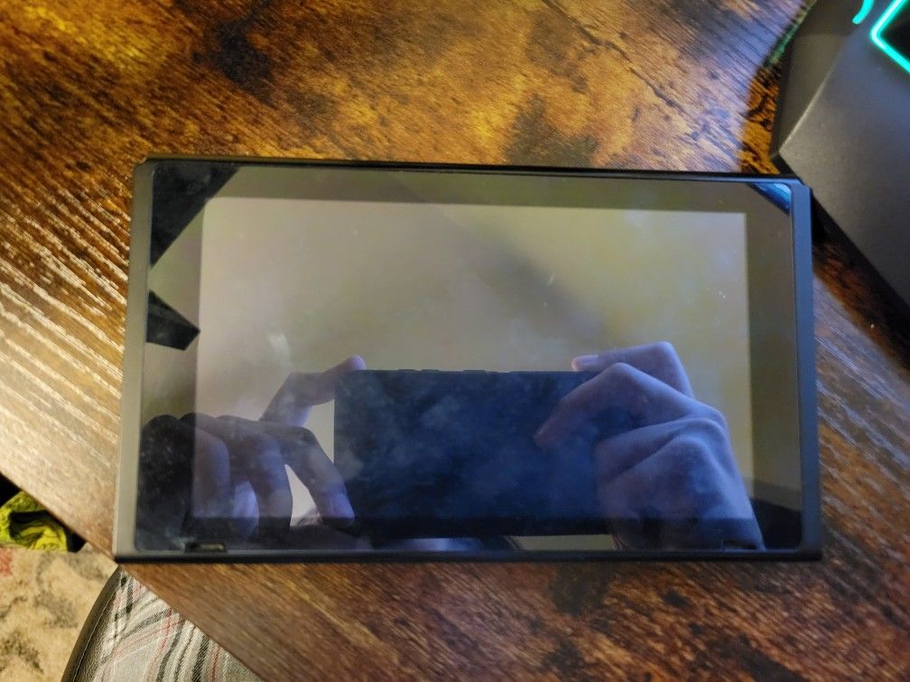 V1 Nintendo Switch MODDABLE Great Condition for Sale in San Diego, CA ...
