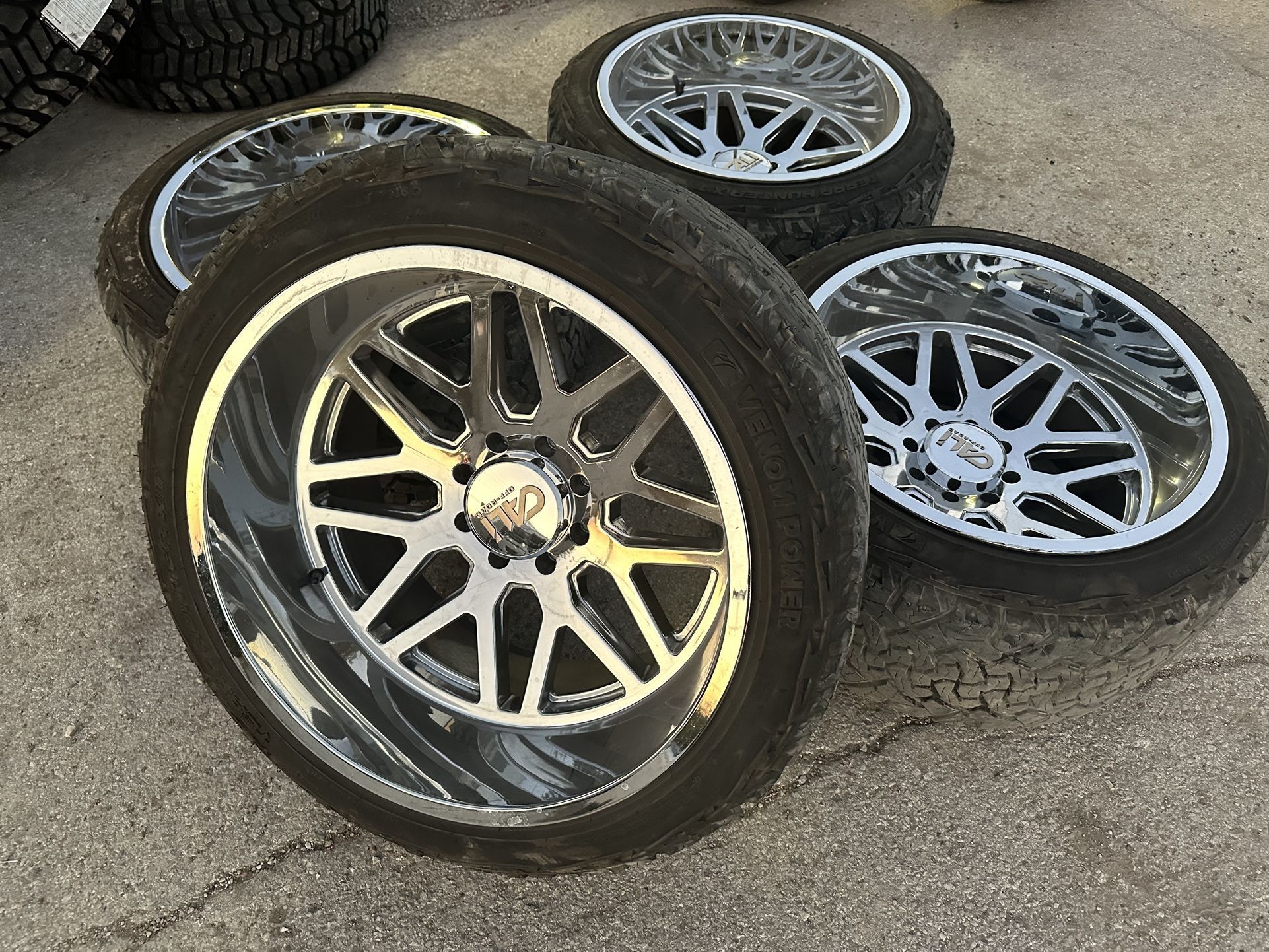 24x14 Chrome Cali Off Road Wheels And Venom Tires 24” Rims 8 Lug 8x170 ...