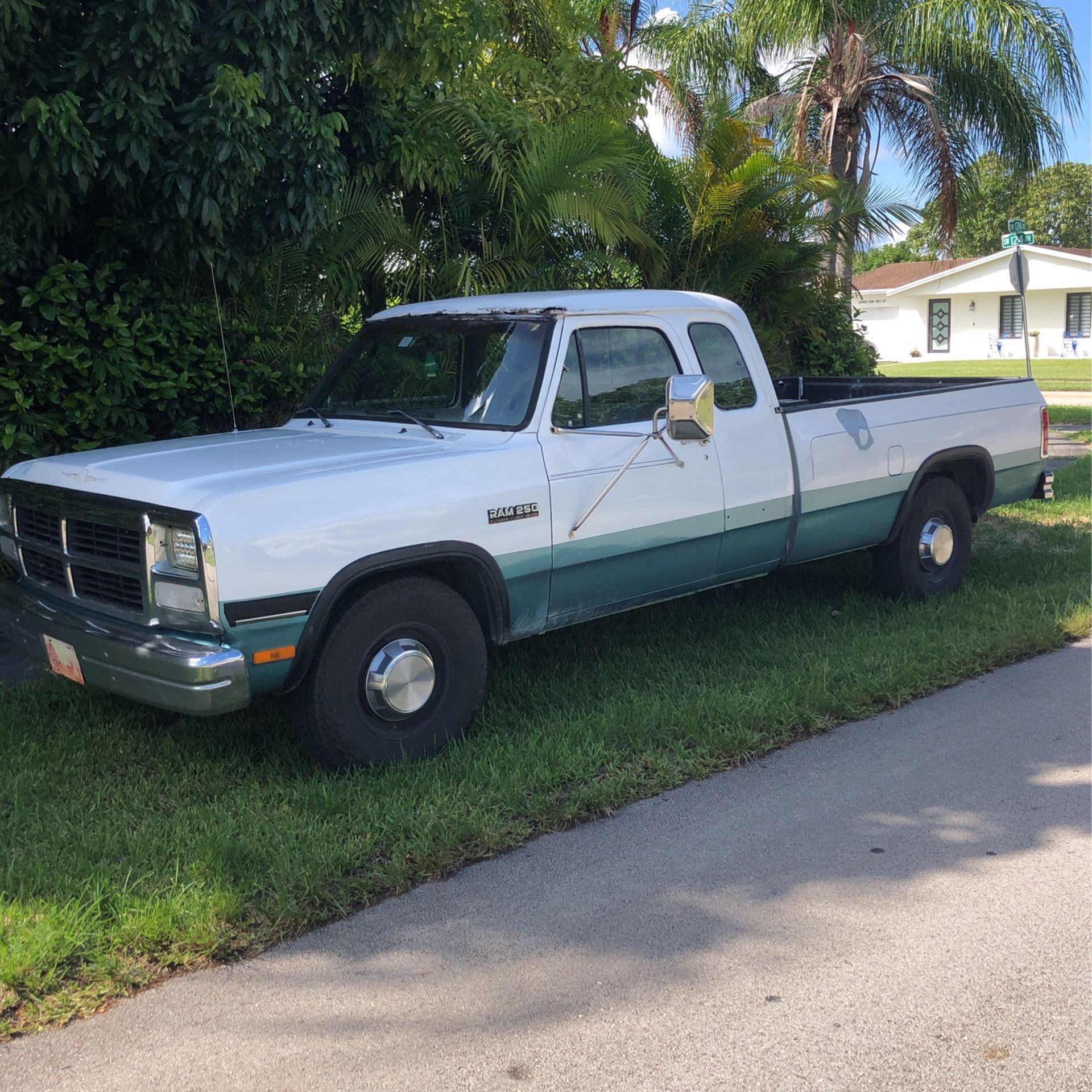 1993 Dodge D250 for Sale in Miami, FL - OfferUp