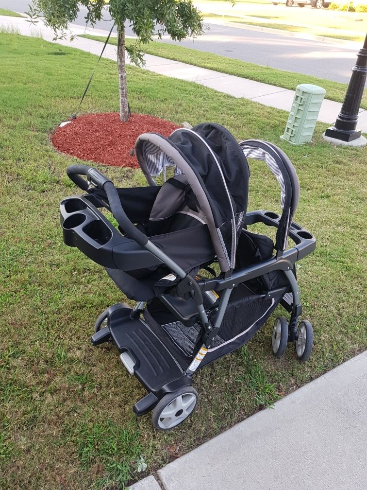 Graco double stroller- ready2grow lx- rarely used for Sale in Charlotte, NC - OfferUp