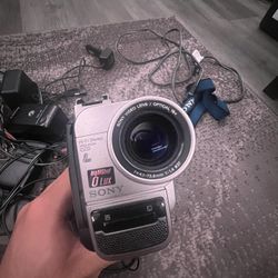 Sony Handycam Vision 72x for Sale in Deerfield Beach, FL - OfferUp