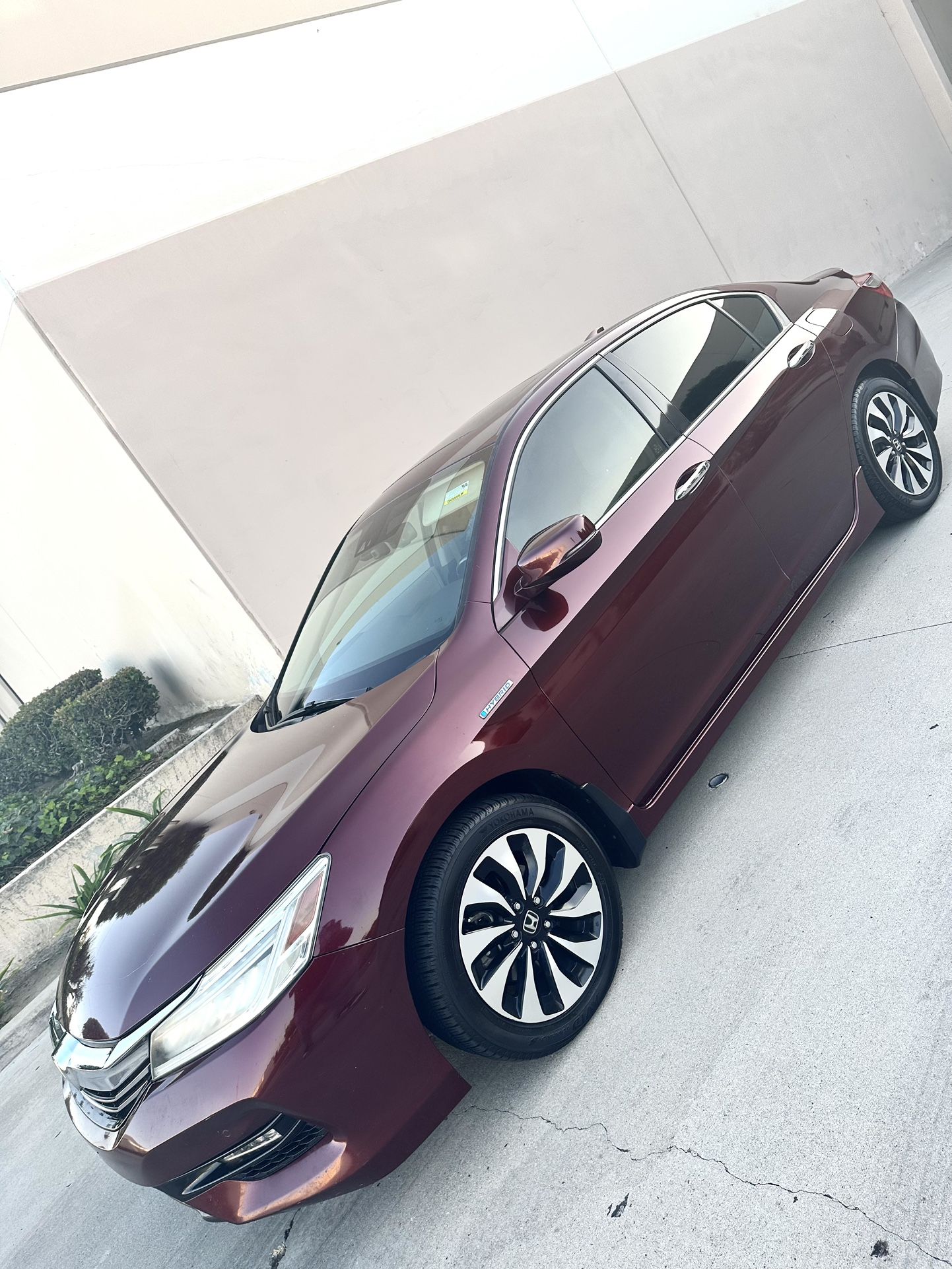 2017 Honda Accord Hybrid for Sale in Paramount, CA - OfferUp