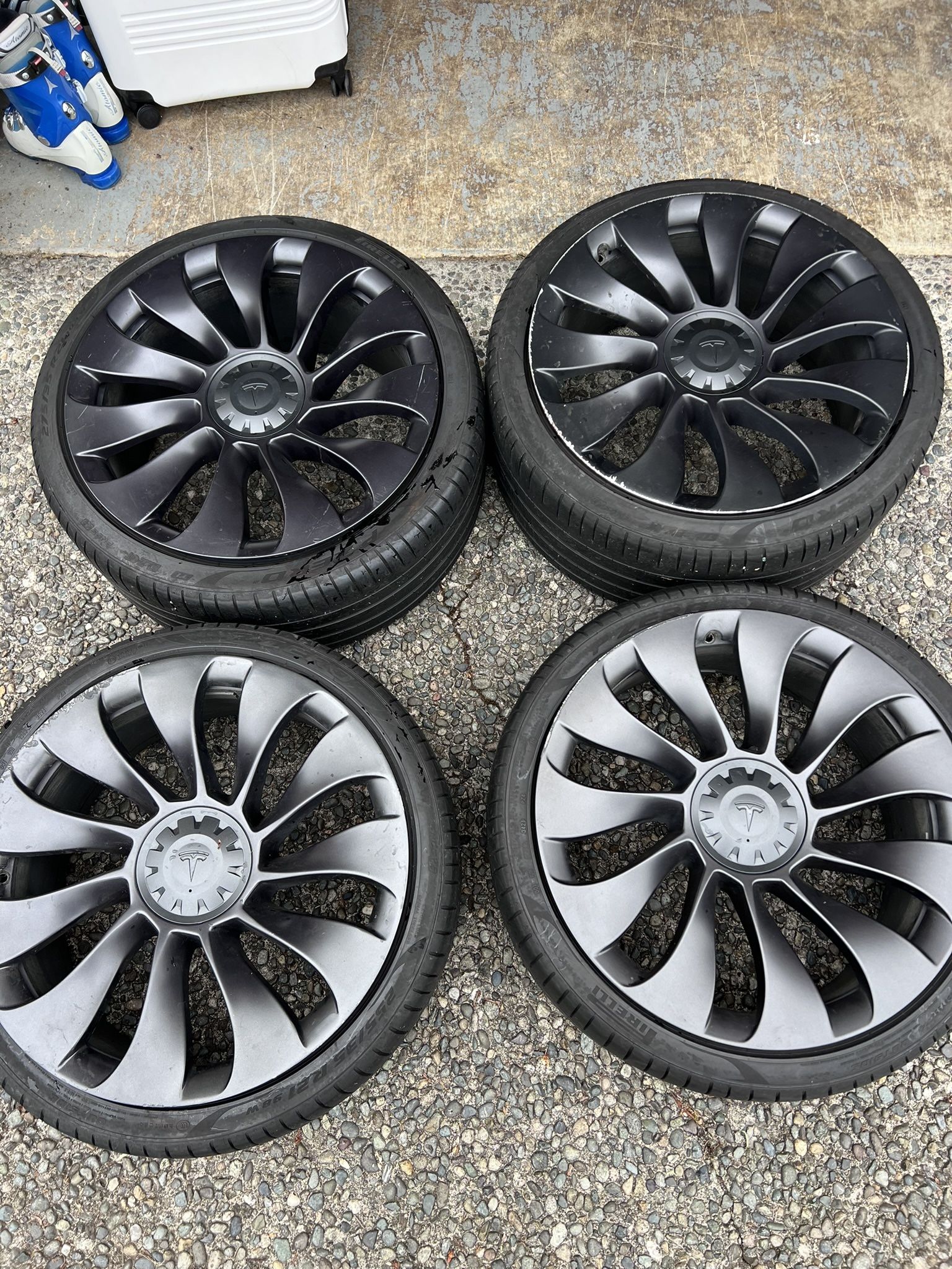 Tesla Model Y Performance 21 Inch Uberturbine Rims & Tires for Sale in ...
