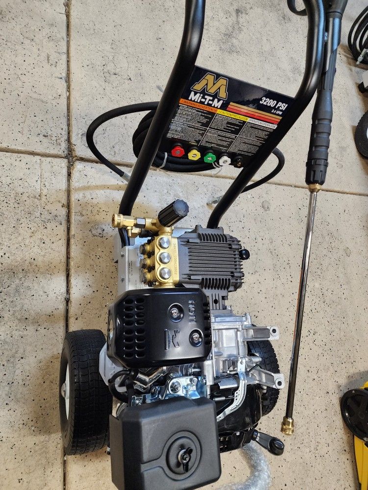 Chore Master 3200 PSI Pressure Washer for Sale in Las Vegas, NV - OfferUp