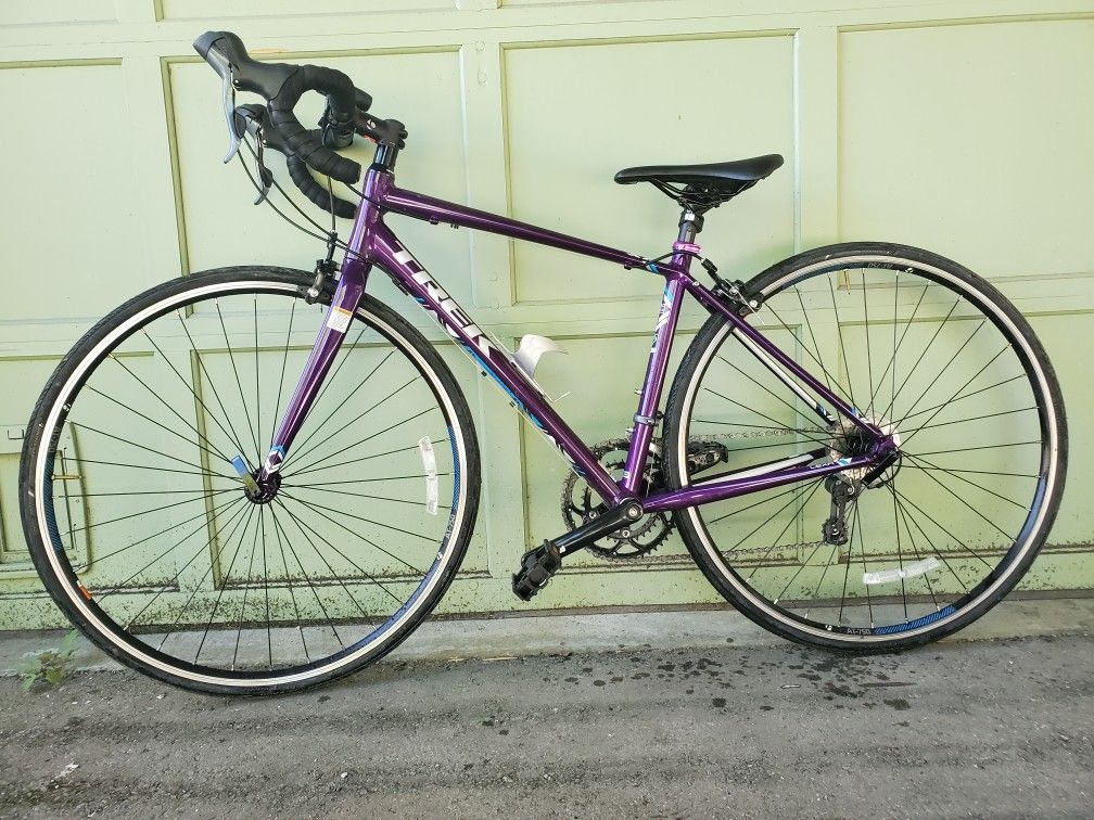 2017 Trek LEXA 2 Women's Road Bike, 50cm, Aluminum with Carbon Fork for ...