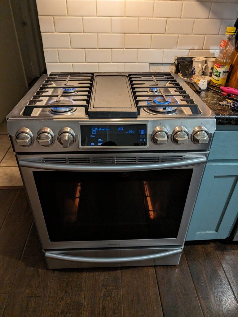 Samsung Gas Stove for Sale in San Antonio, TX - OfferUp