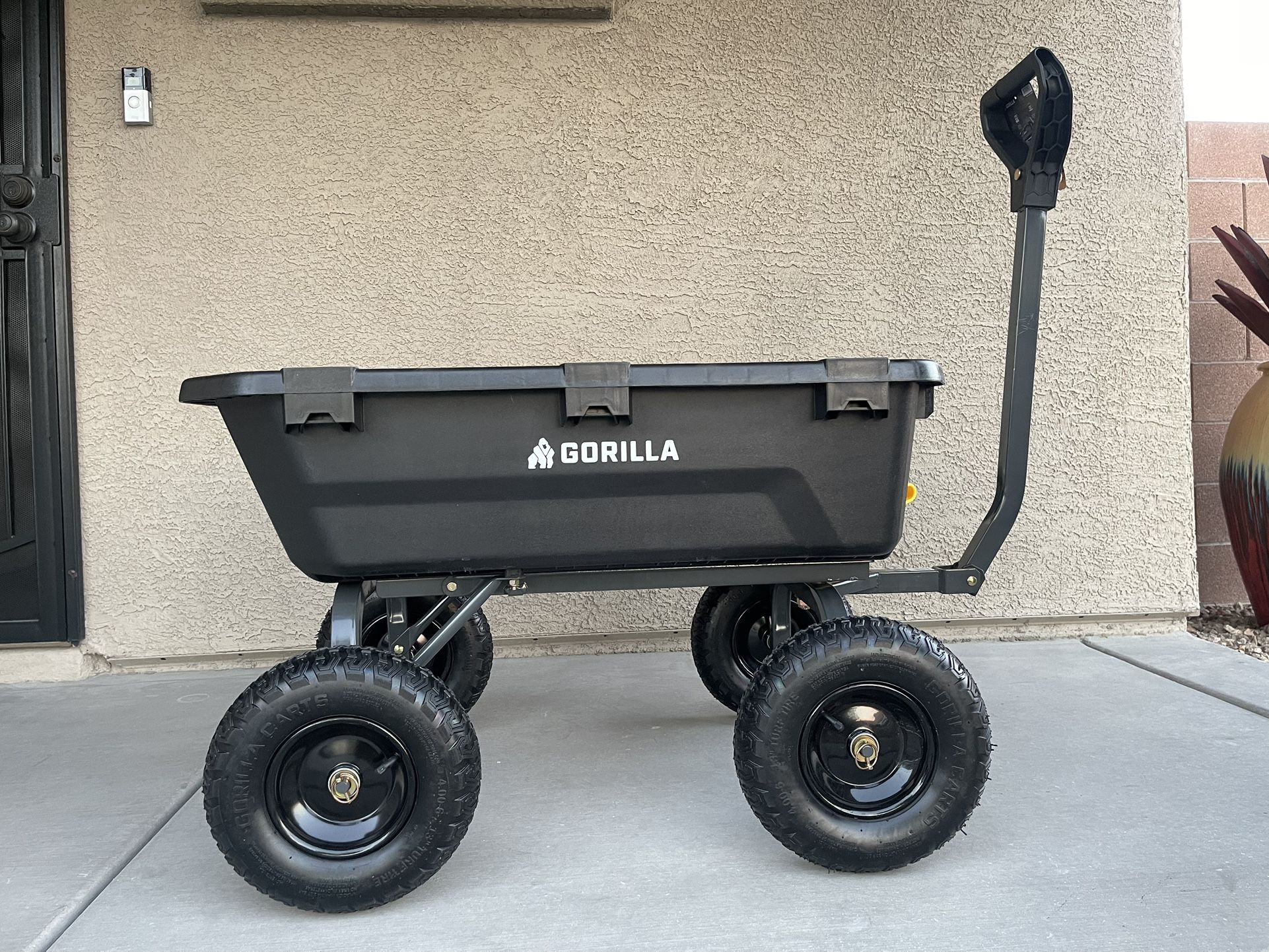 Gorilla Dump Cart for Sale in Las Vegas, NV - OfferUp