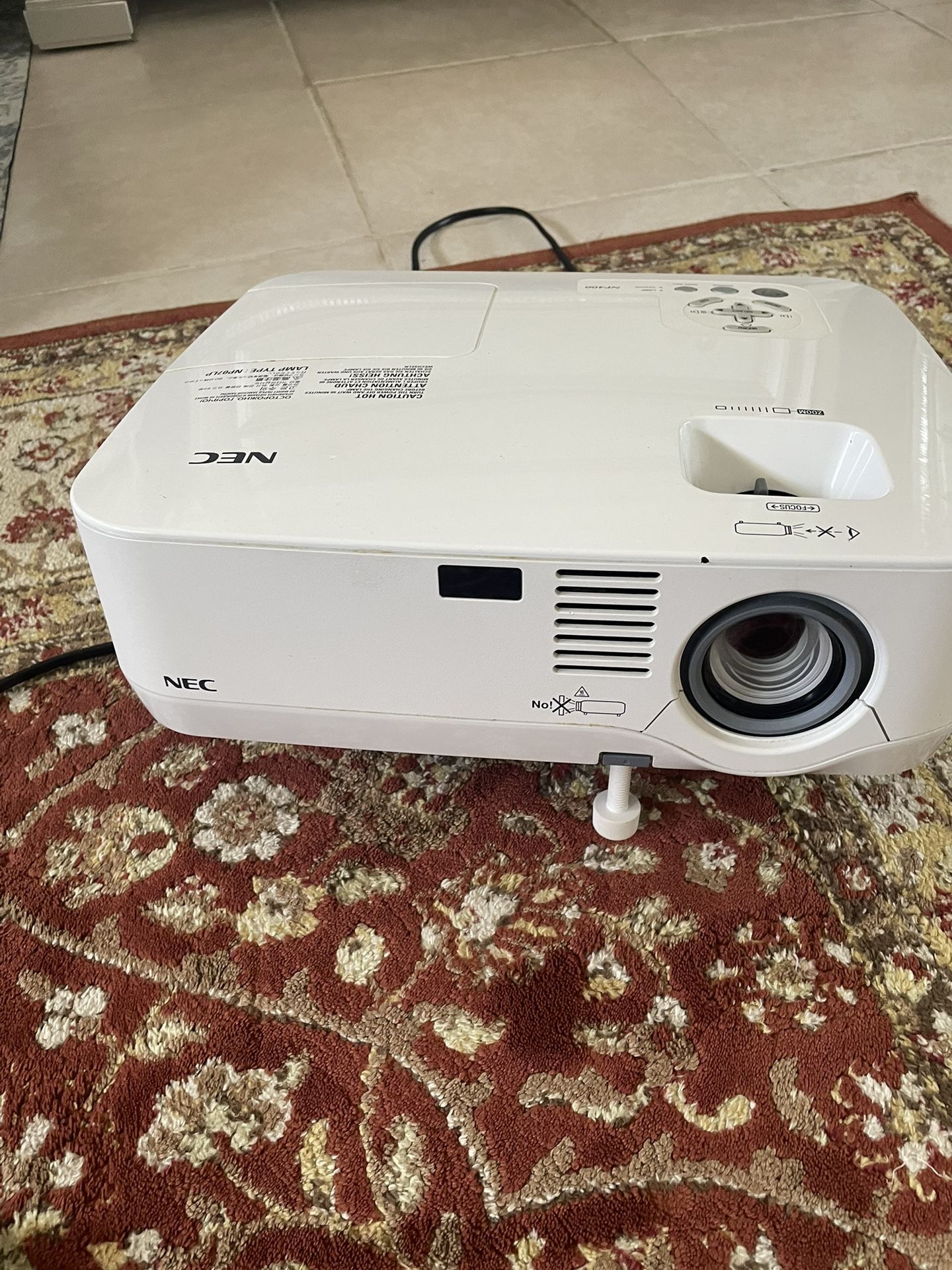 NEC Projector/Screen for Sale in Castro Valley, CA - OfferUp