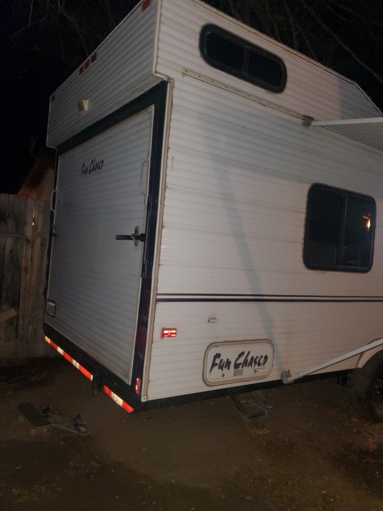 98 Fun Chaser Toy Hauler $4500 for Sale in Bakersfield, CA - OfferUp