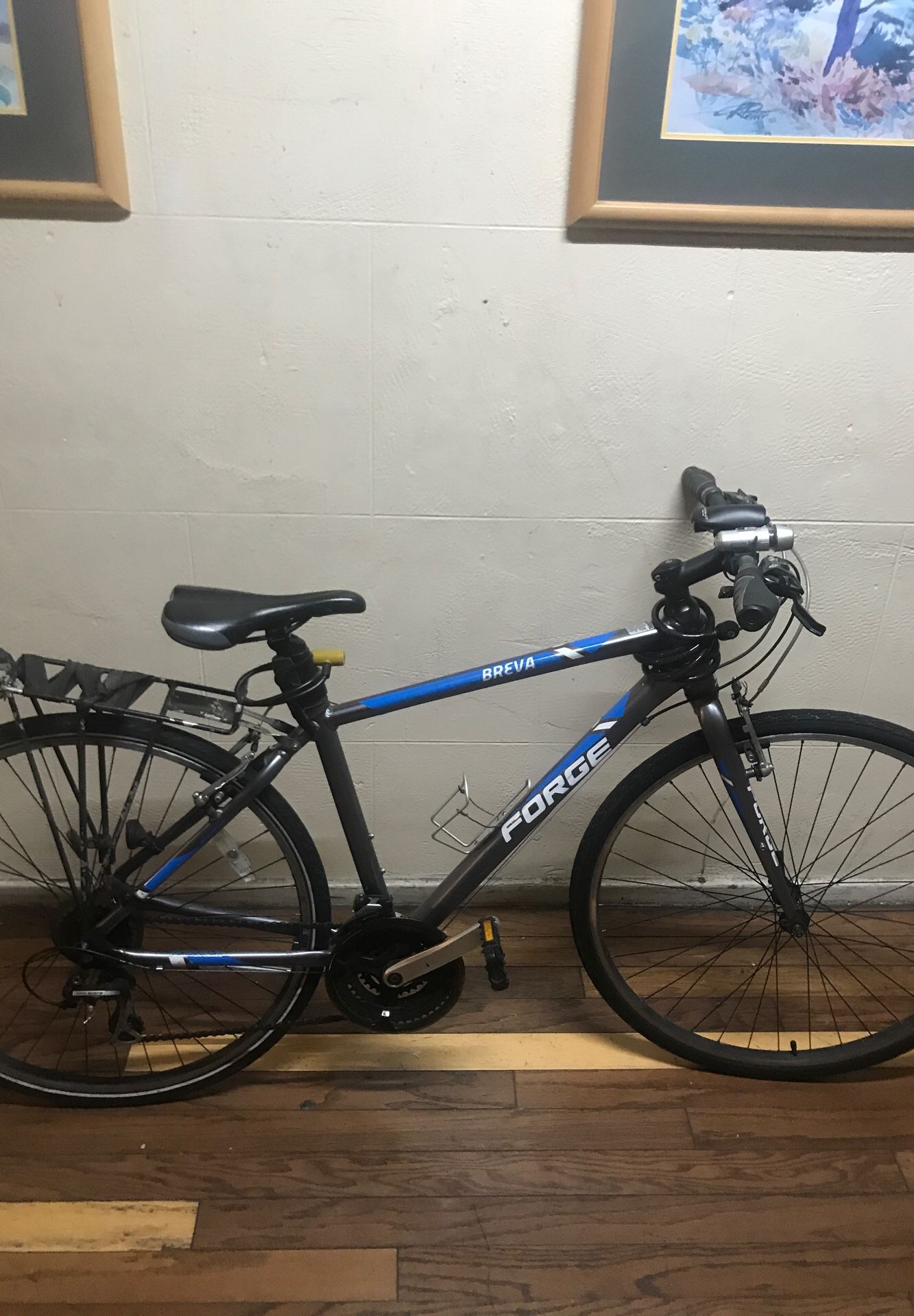 FORGE BREVA “28 HYBRID 7 SPEED BIKE for Sale in Los Angeles, CA - OfferUp